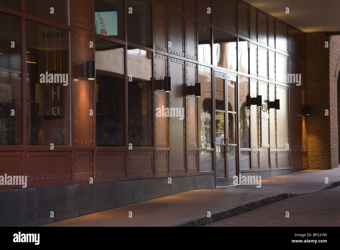Alleyway with restaurants Stock Photo - Alamy