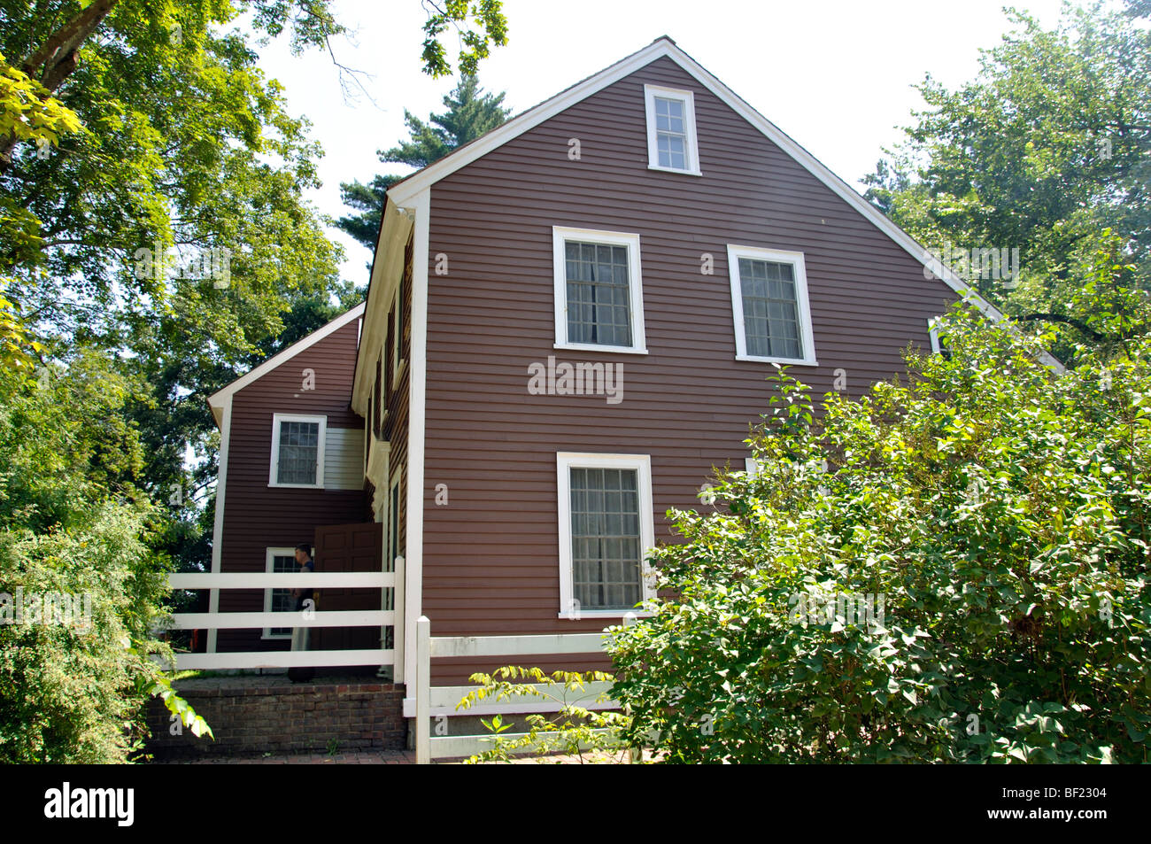 New england house colonial architecture hi-res stock photography and ...
