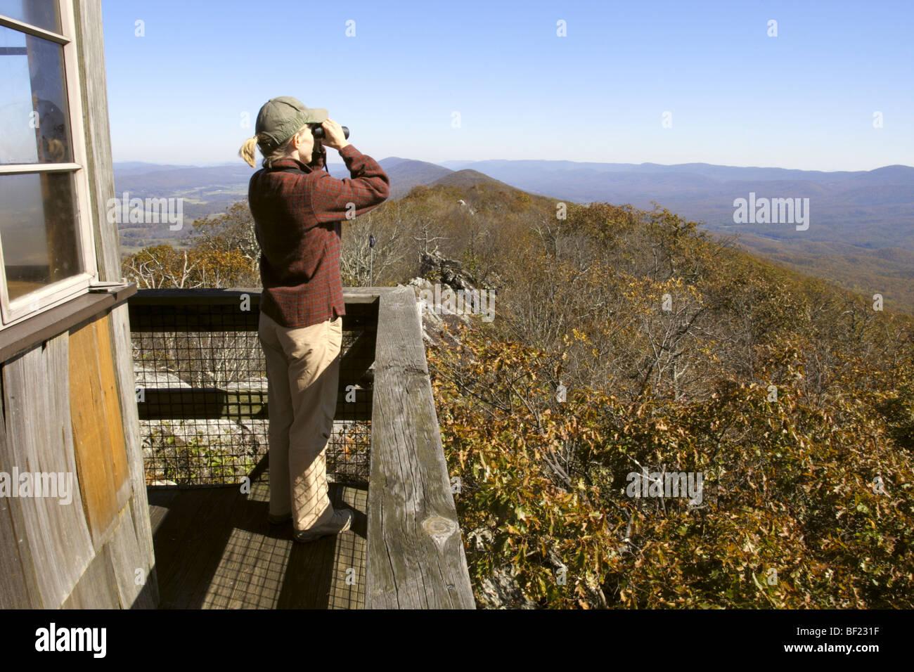 Birdwatcher at Hanging Rock Raptor Observatory Stock Photo - Alamy