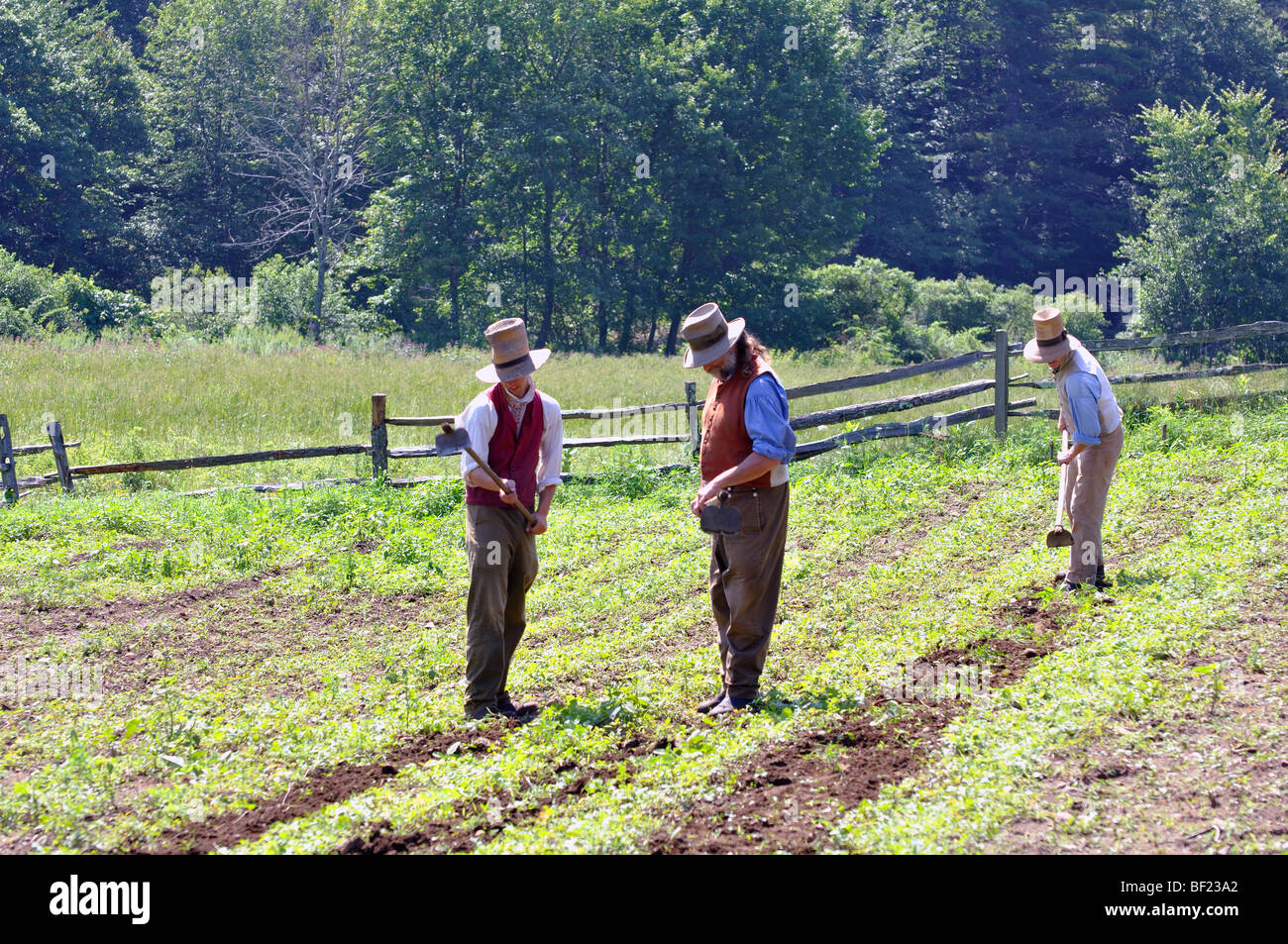 Farmers - costumed American Revolutionary War (1770's) era re-enactment ...