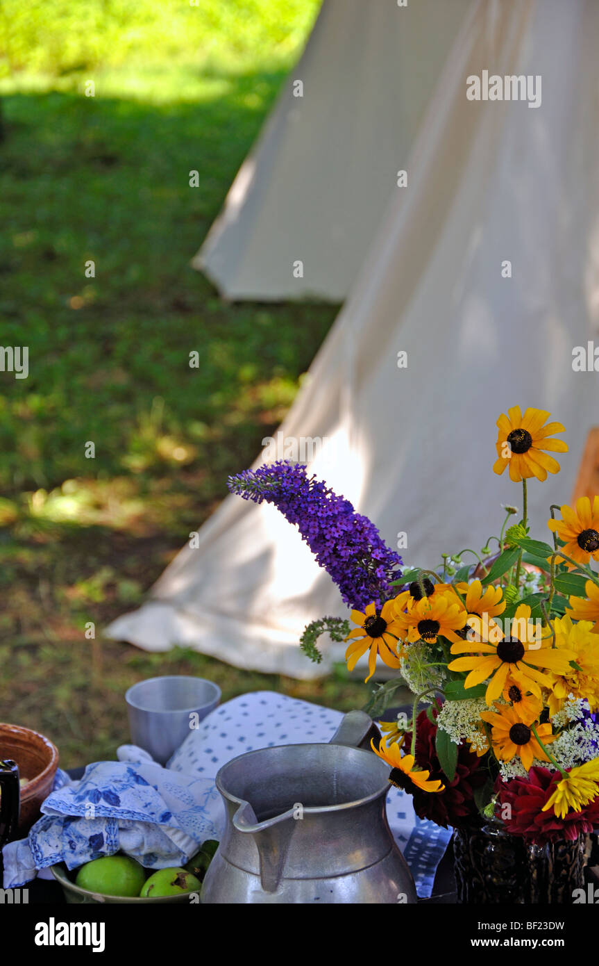 Country still life hi-res stock photography and images - Alamy
