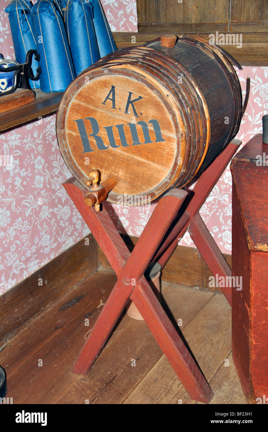 Antique rum barrel Stock Photo - Alamy