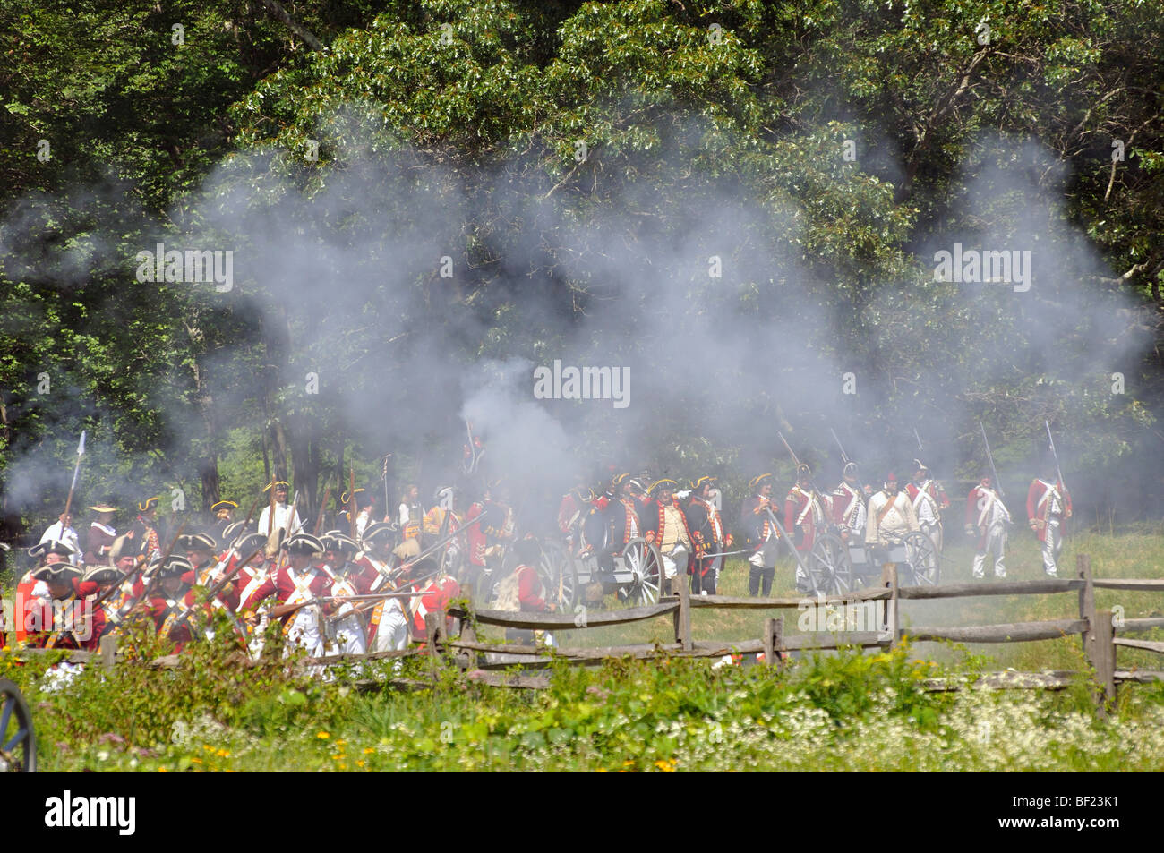 Battle patriots american revolutionary war reenactment american war of ...