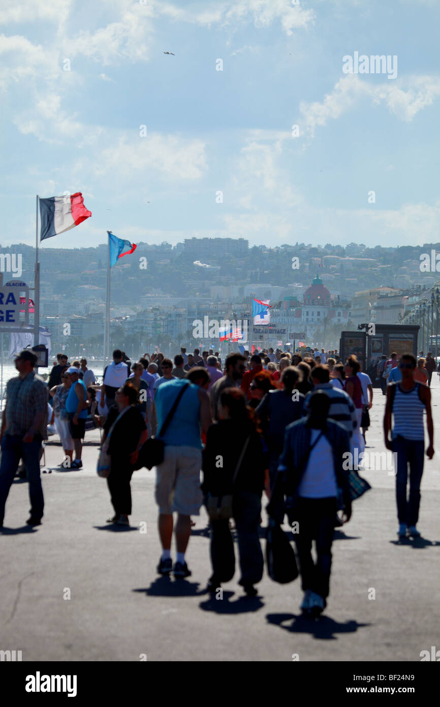 Walking in windy weather hi-res stock photography and images - Alamy