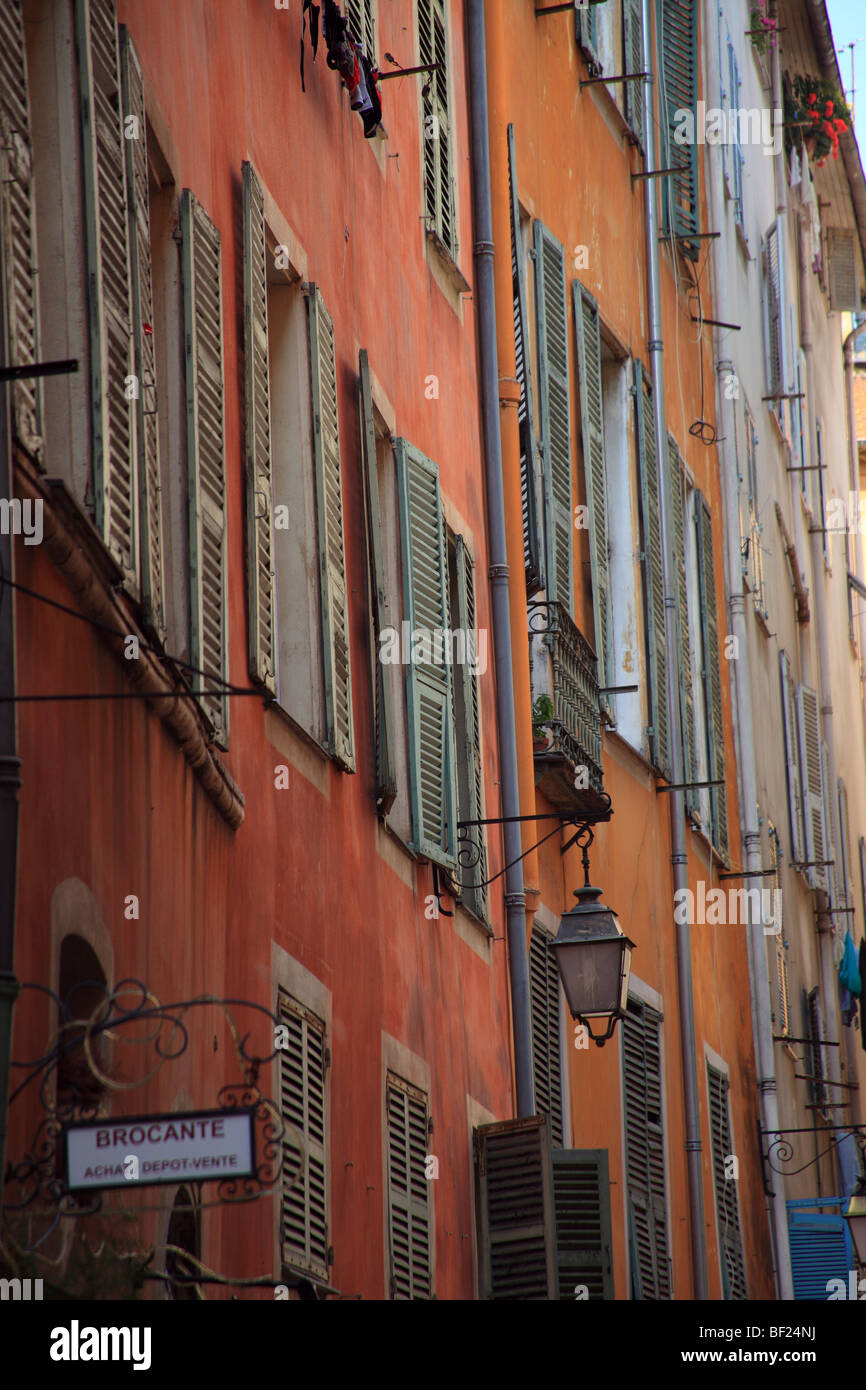 Old building facade flat hi-res stock photography and images - Alamy