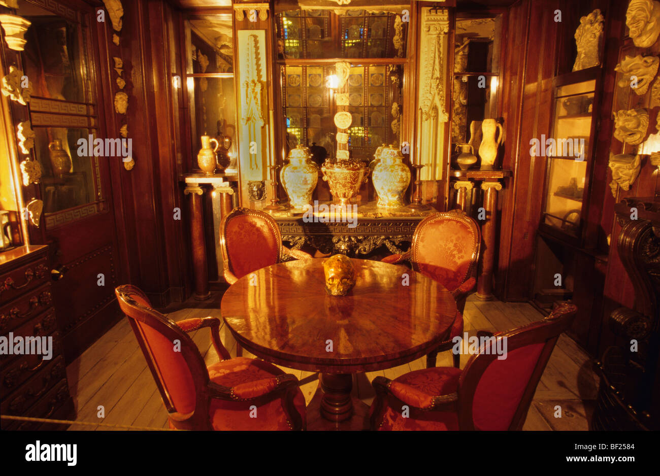 Sir john sloane's museum hi-res stock photography and images - Alamy