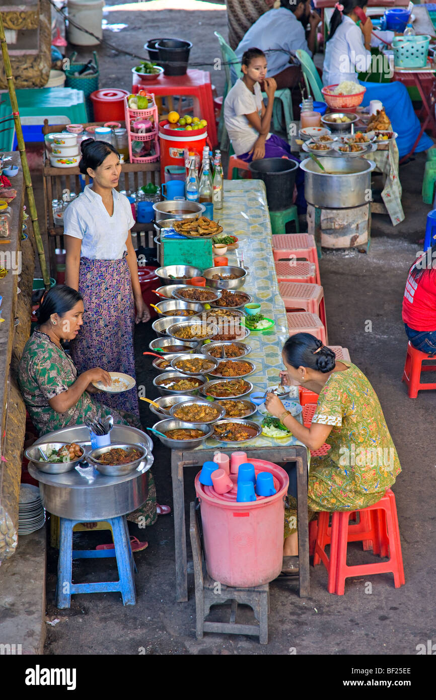 People eating on the street, yangoon, Myanmar Stock Photo - Alamy