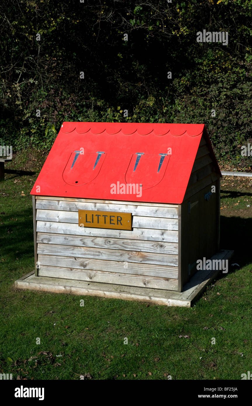 Litter bin that looks like a house, Robin Hill Country Park, Newport ...