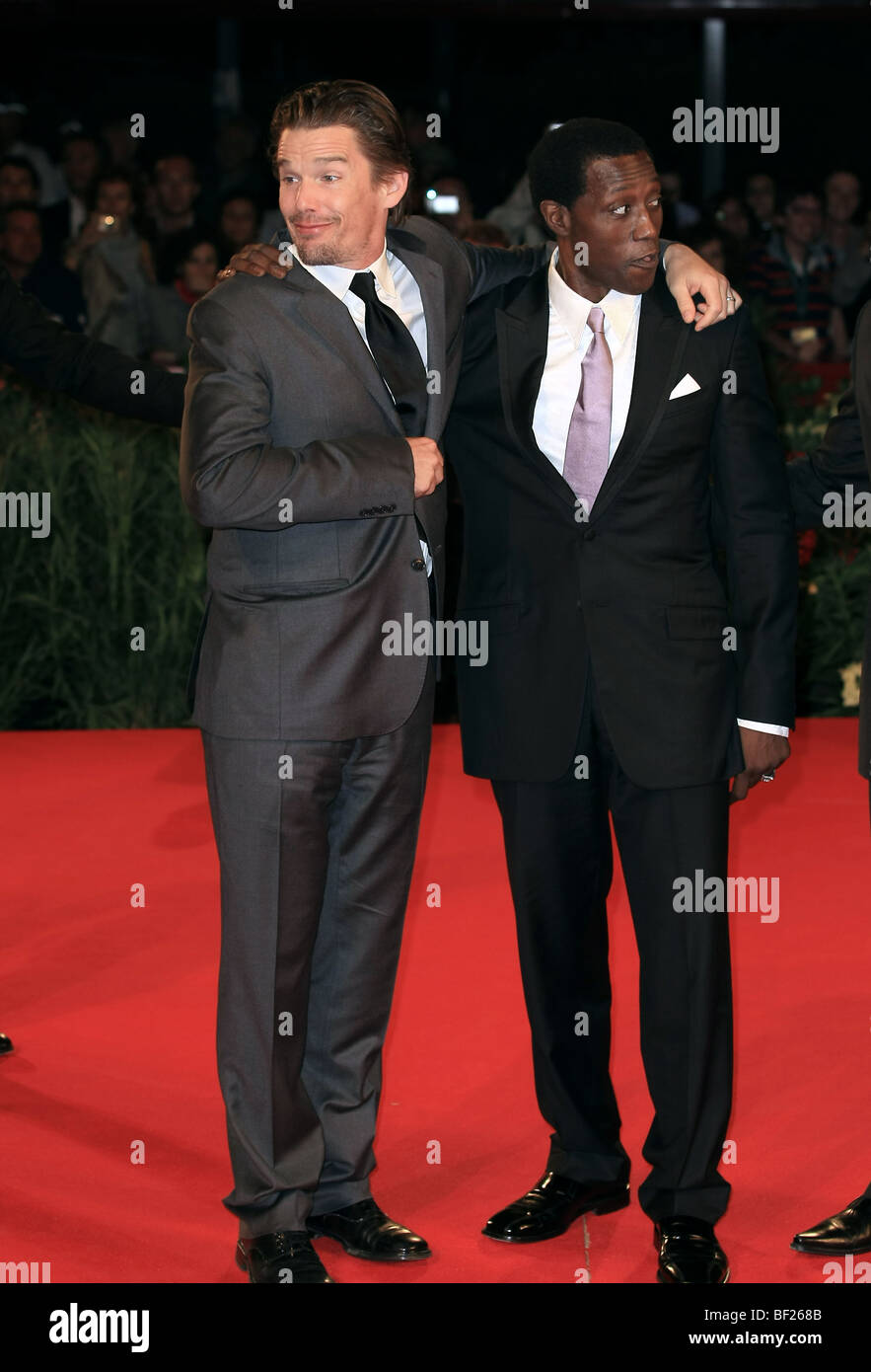 ETHAN HAWKE WESLEY SNIPES BROOKLYN'S FINEST.PREMIERE.66TH VENICE FILM ...