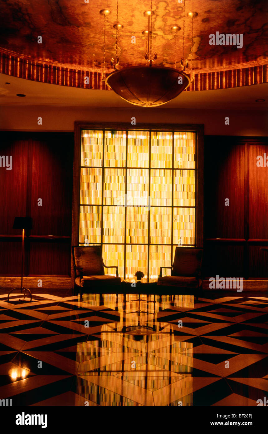 Chicago hotel lobby hi-res stock photography and images - Alamy