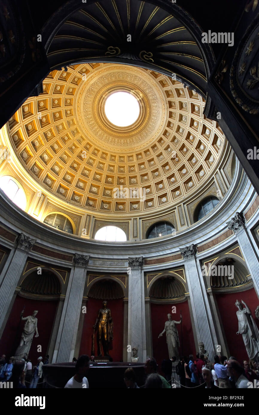 Tourists visiting Vatican Museums, Vatican City, Rome, Italy Stock ...