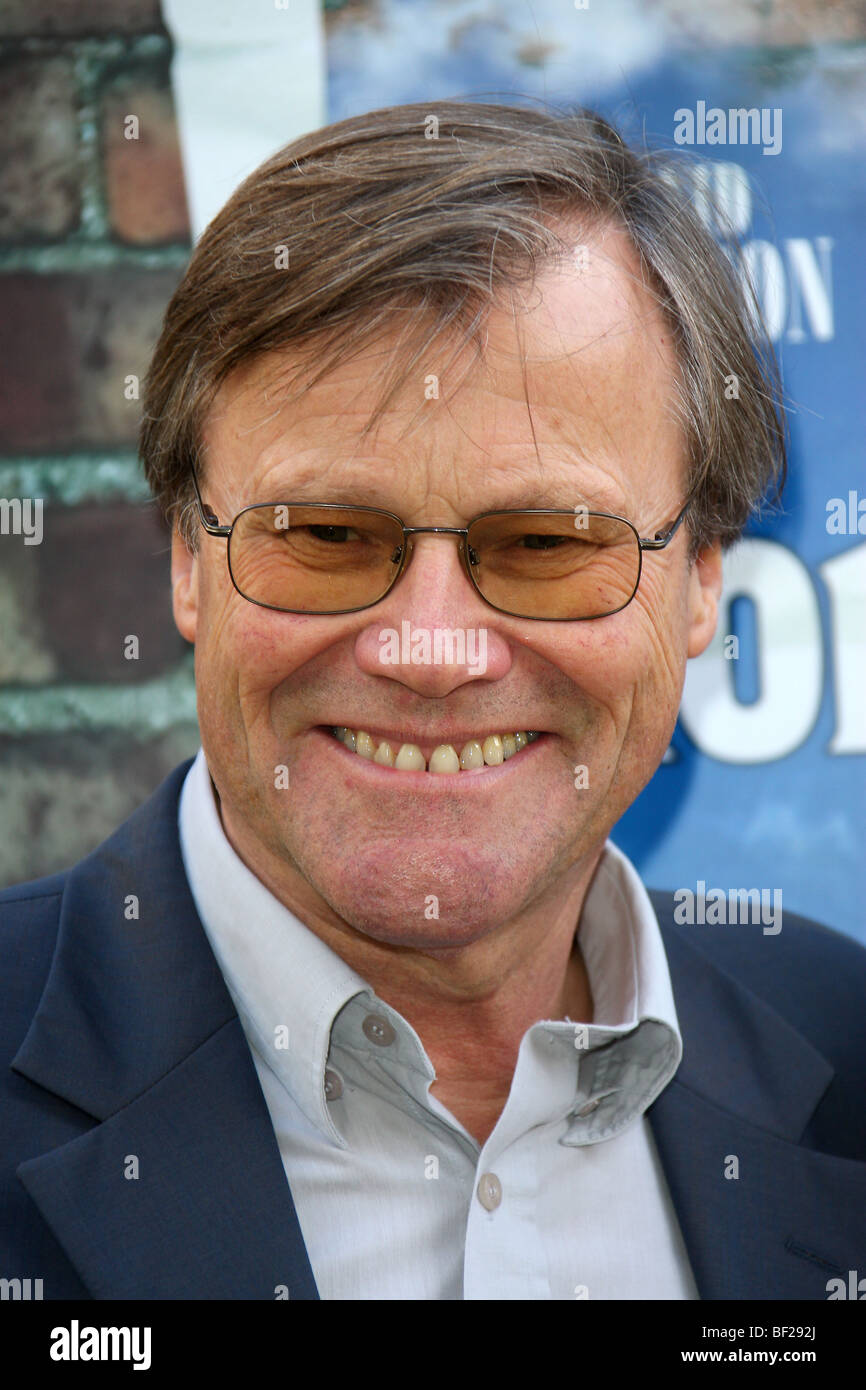 DAVID NEILSON CORONATION STREET ROMANIAN HOLIDAY PHOTOCALL GRANADA ...