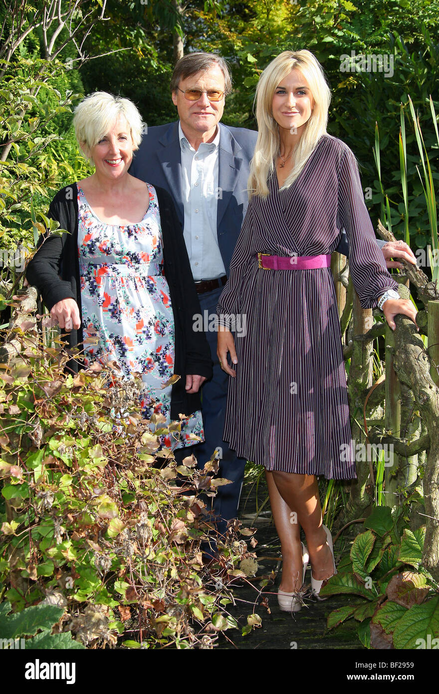 JULIE HESMONDHALGH DAVID NEILSON & KATHERINE KELLY CORONATION STREET ...