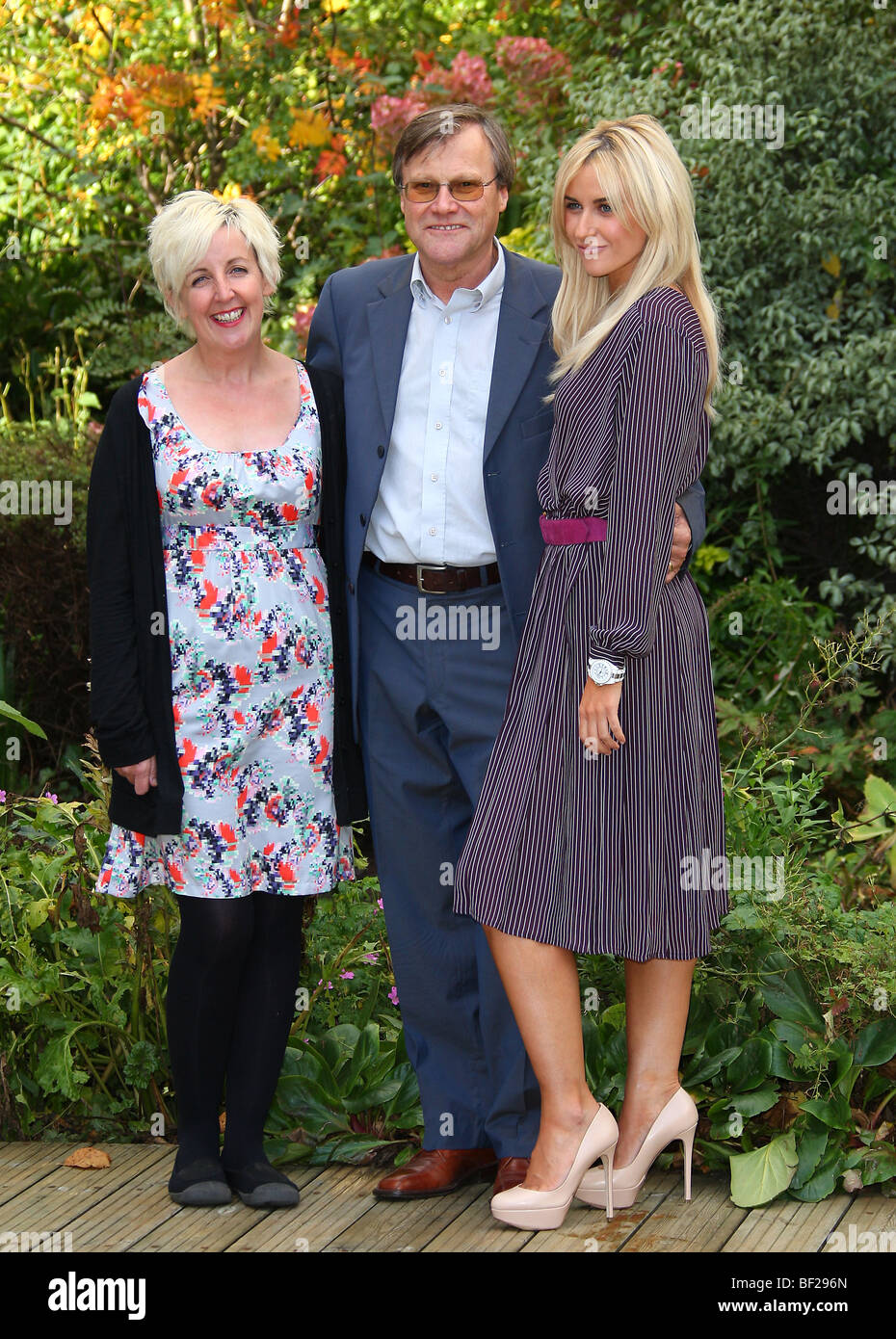 JULIE HESMONDHALGH DAVID NEILSON & KATHERINE KELLY CORONATION STREET ...