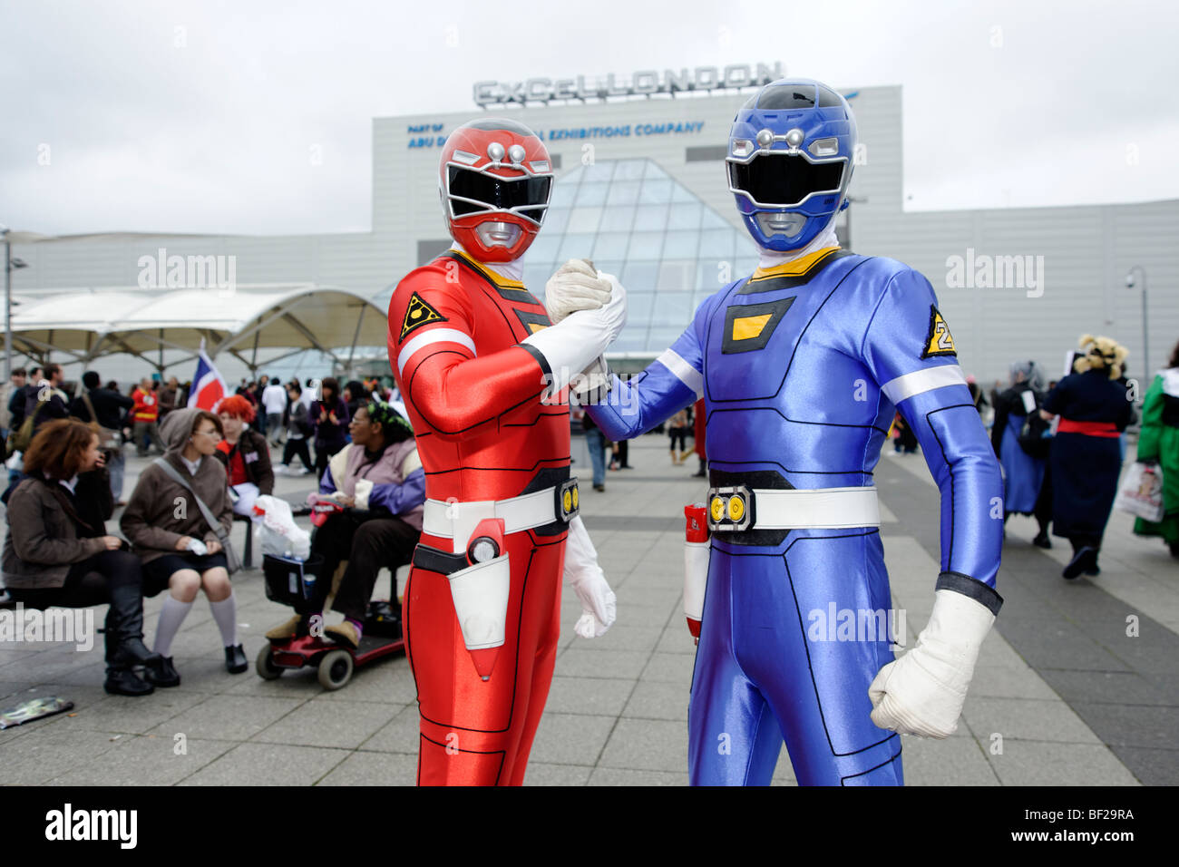 Fans dressed as their favorite costume characters from comic books ...