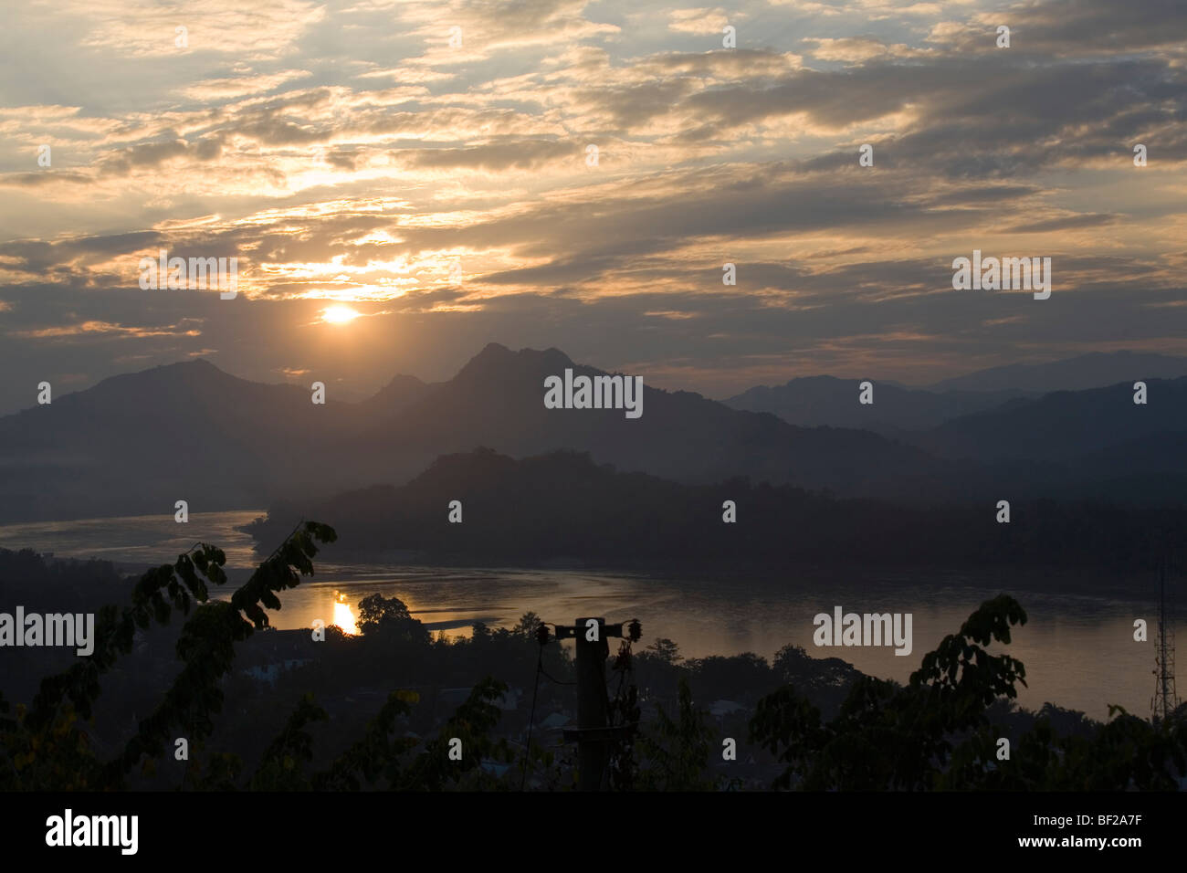 Sunset over the river Mekong at Luang Prabang, Laos Stock Photo - Alamy