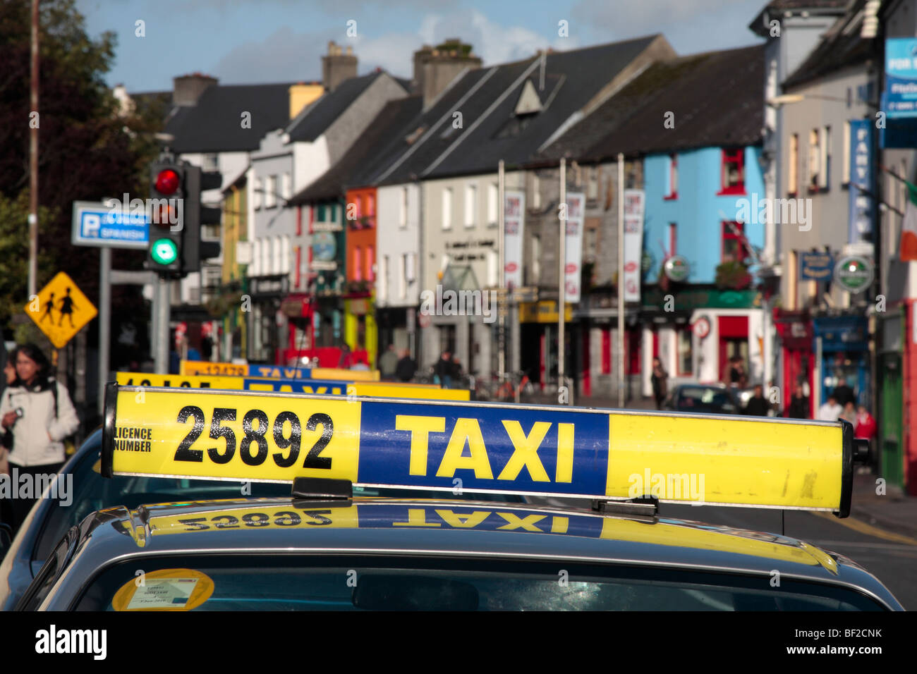 Irish taxi hi-res stock photography and images - Alamy