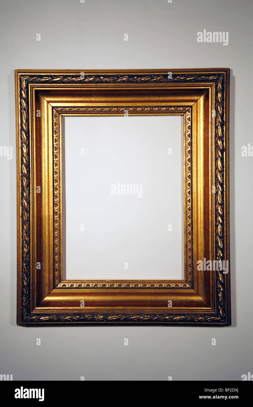 Gold frame hi-res stock photography and images - Alamy