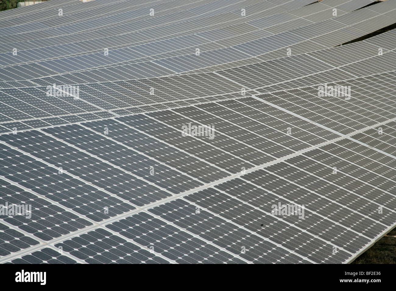 Solar panel array solar farm hi-res stock photography and images - Alamy