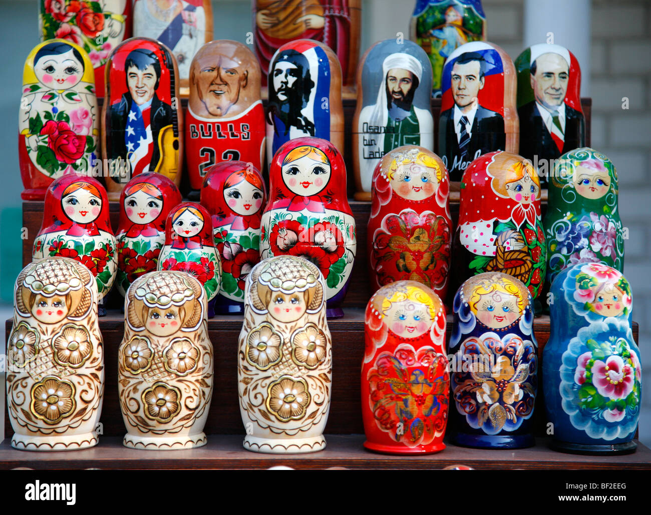 Hand painted russian dolls hi-res stock photography and images - Alamy