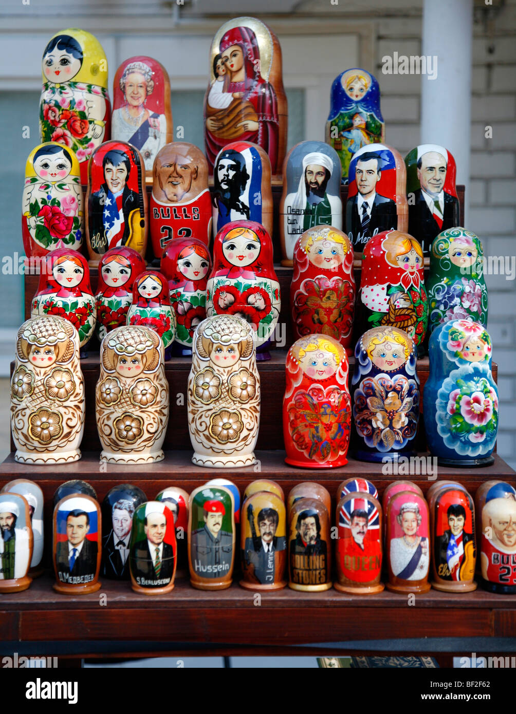 Hand painted russian dolls hi-res stock photography and images - Alamy