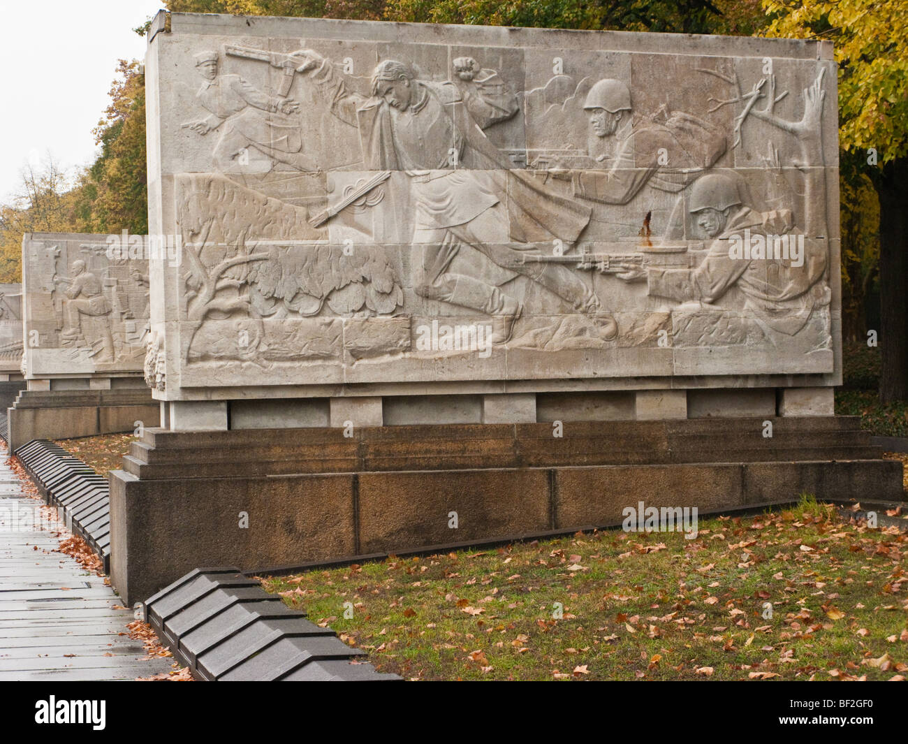The Soviet Memorial in Treptower Park to the soldiers of the Soviet ...