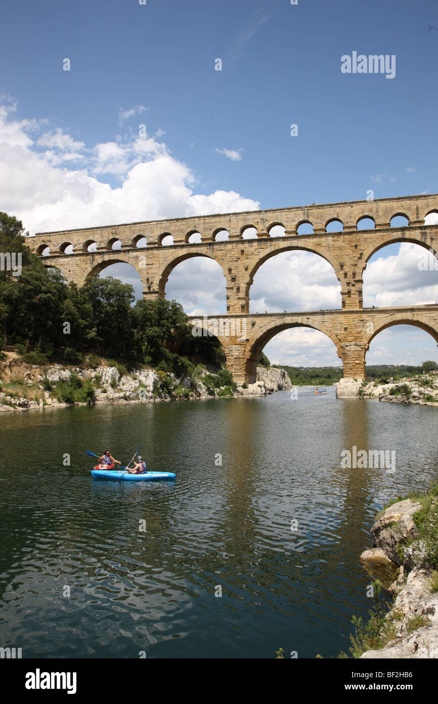 France, Pont Du Gard Aqueduct, side view of the aqueduct Stock Photo ...
