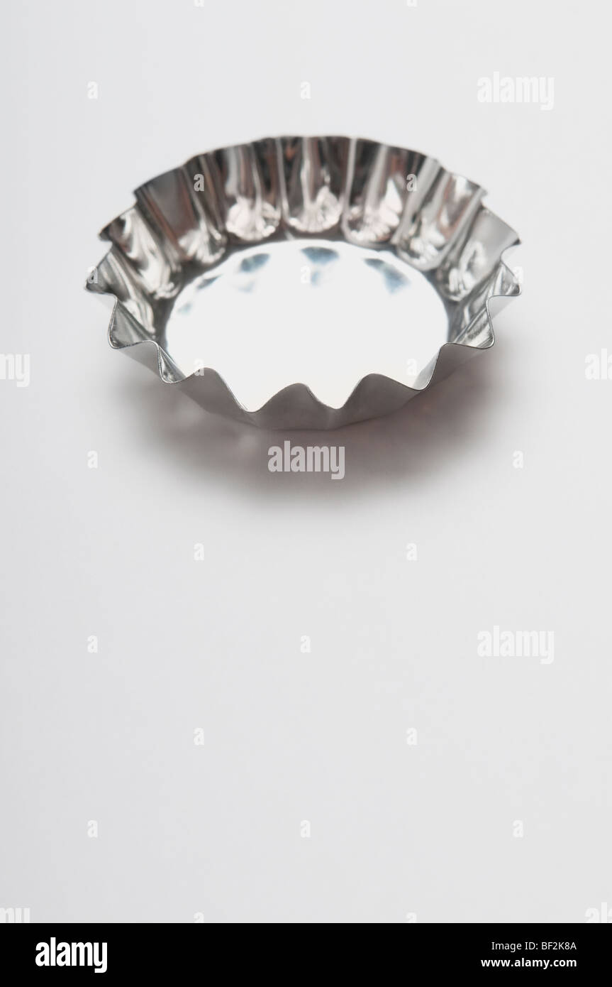 Silver paper plate hi-res stock photography and images - Alamy