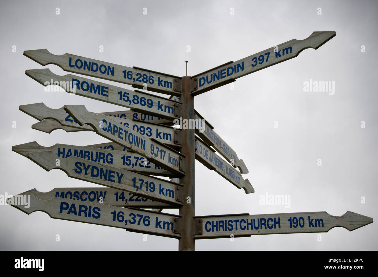 Sign Post At Tauranga Bay, New Zealand Stock Photo - Alamy