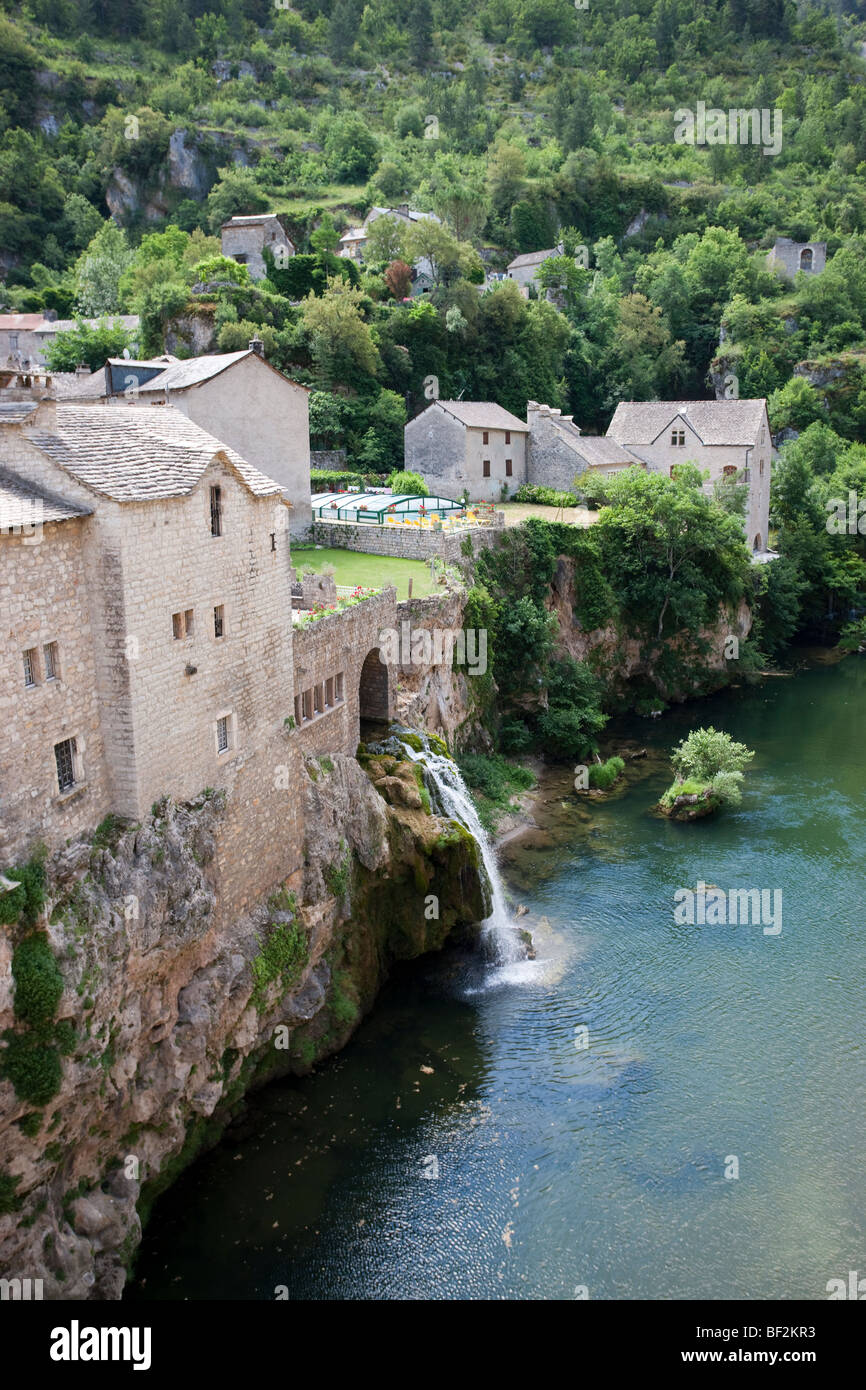 Quillan hi-res stock photography and images - Alamy