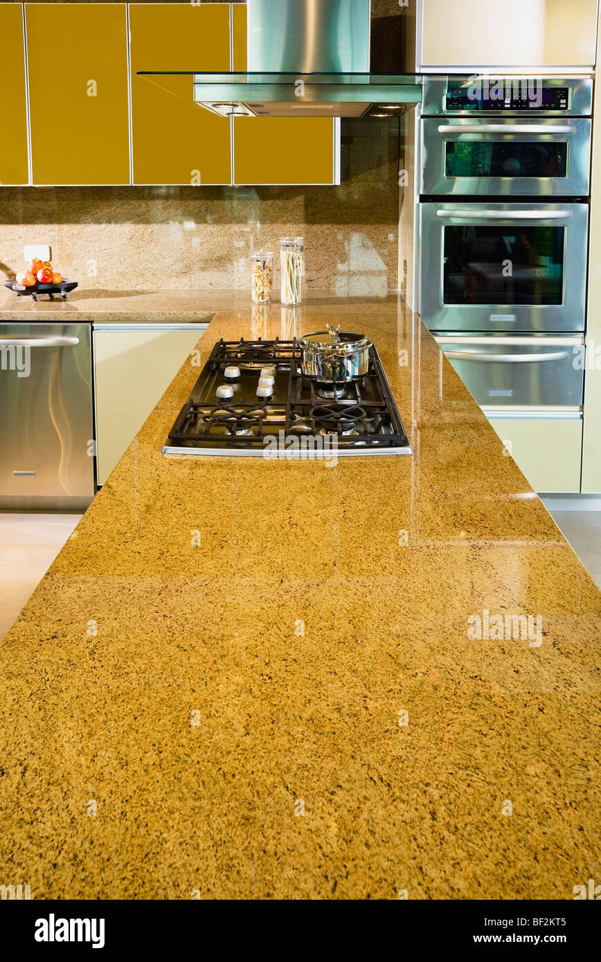 Family eating hi hi-res stock photography and images - Alamy