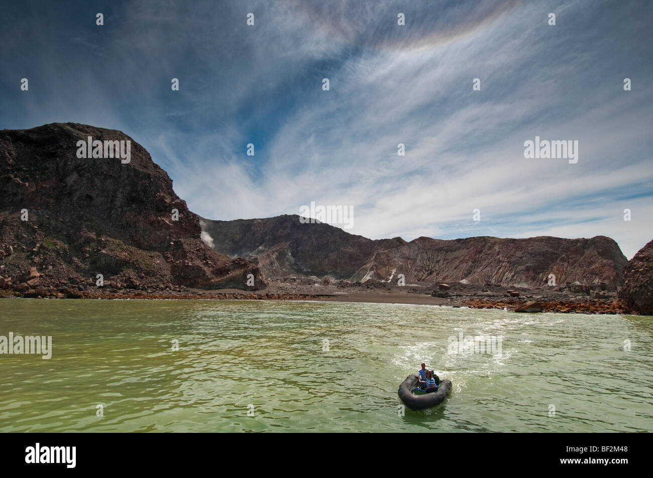 Leaving white hi-res stock photography and images - Alamy