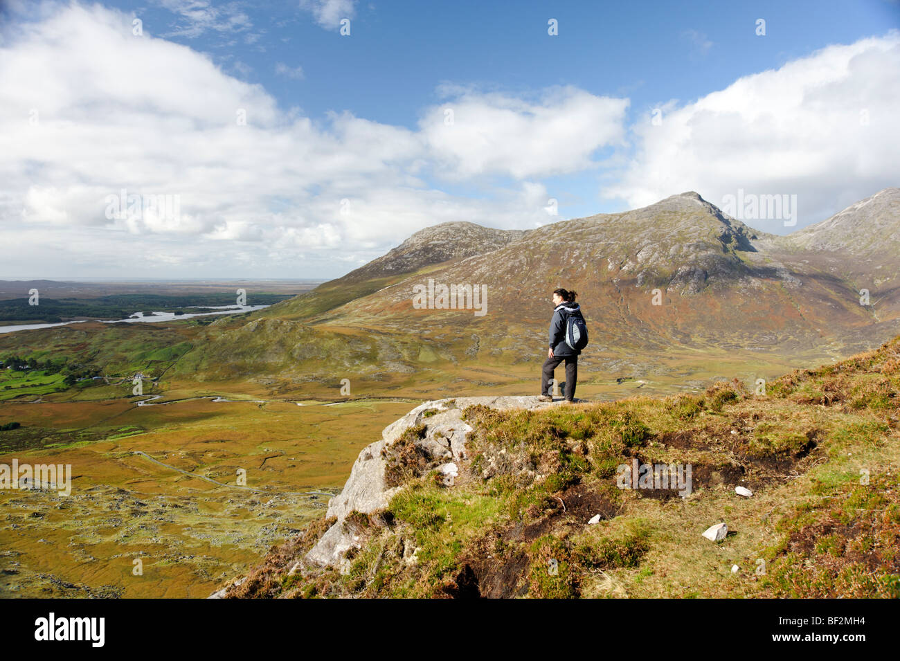 The twelve bens of connemara hi-res stock photography and images - Alamy