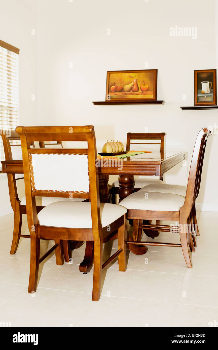 Dining quarters hi-res stock photography and images - Alamy