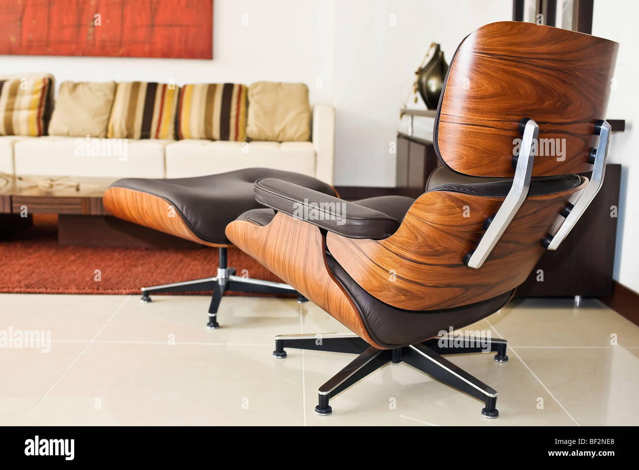 Revolving chair in a living room Stock Photo - Alamy