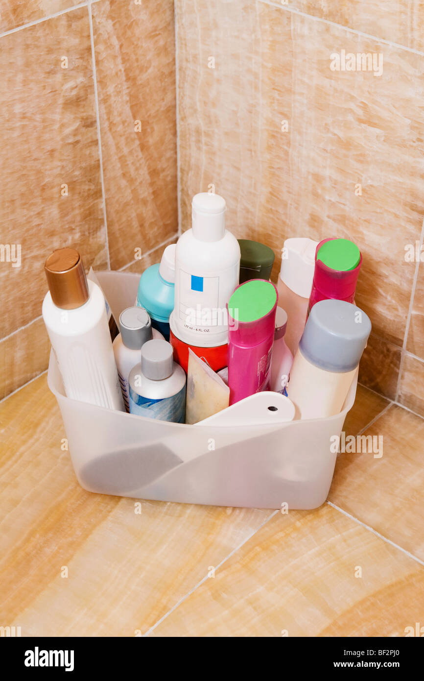 Toiletries in the bathroom Stock Photo - Alamy