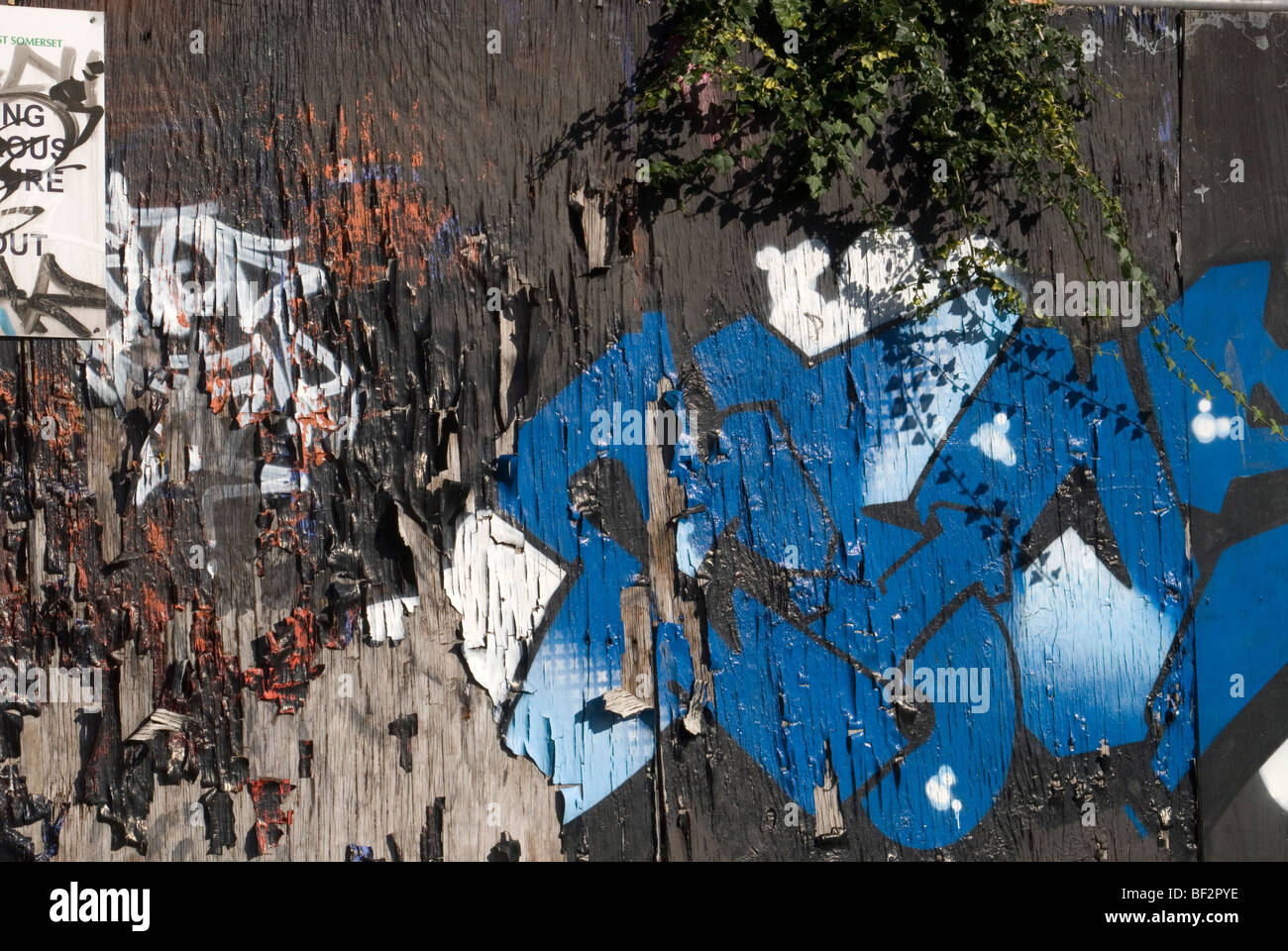 Blue graffiti art hi-res stock photography and images - Alamy