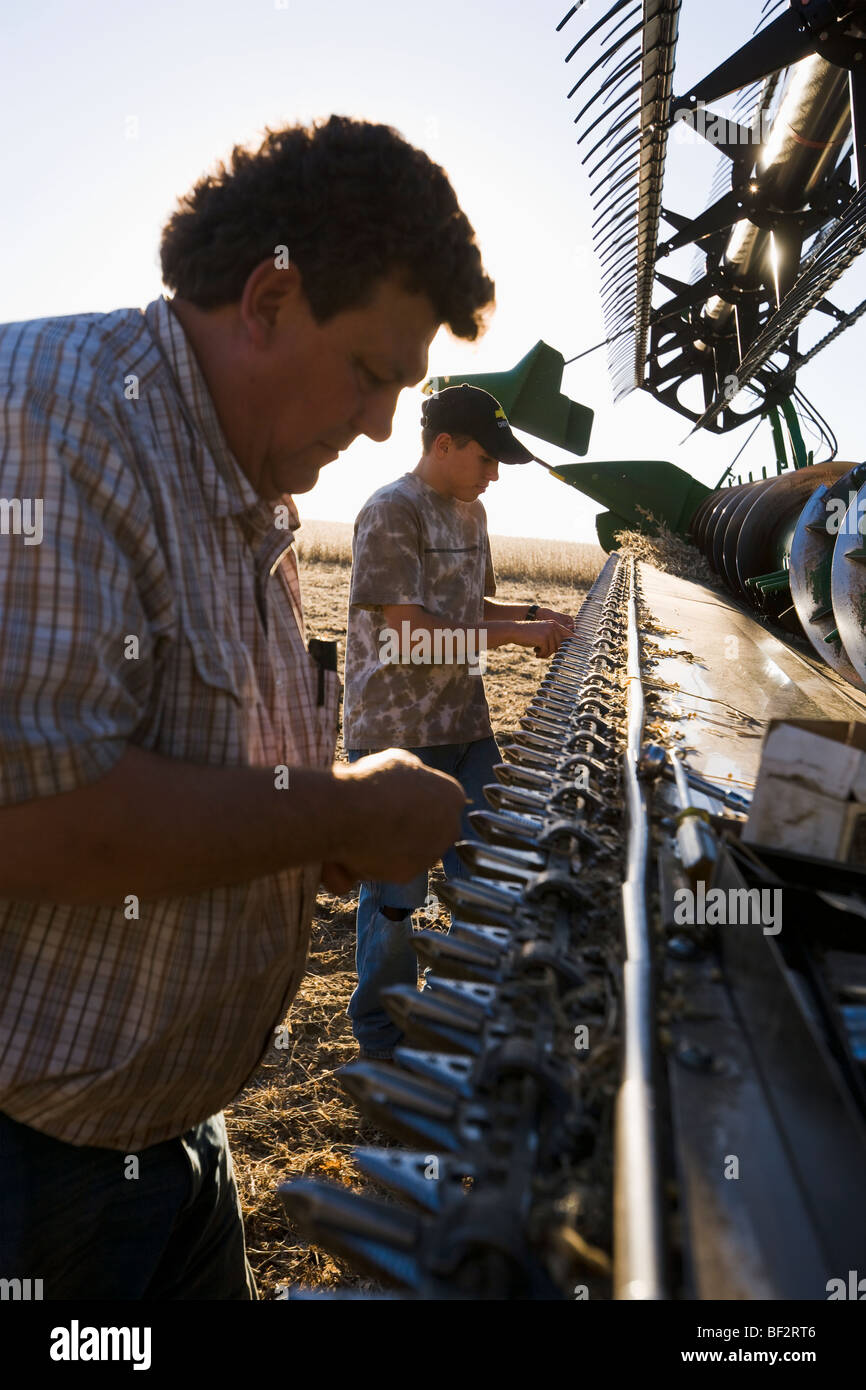Field maintenance hi-res stock photography and images - Alamy
