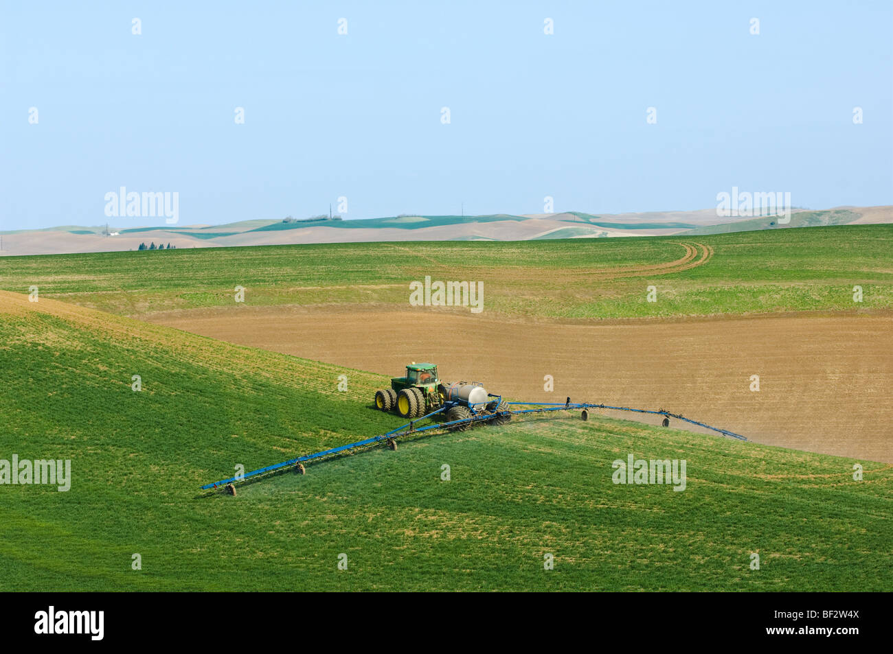 Applying Herbicide Stock Photos & Applying Herbicide Stock Images - Alamy