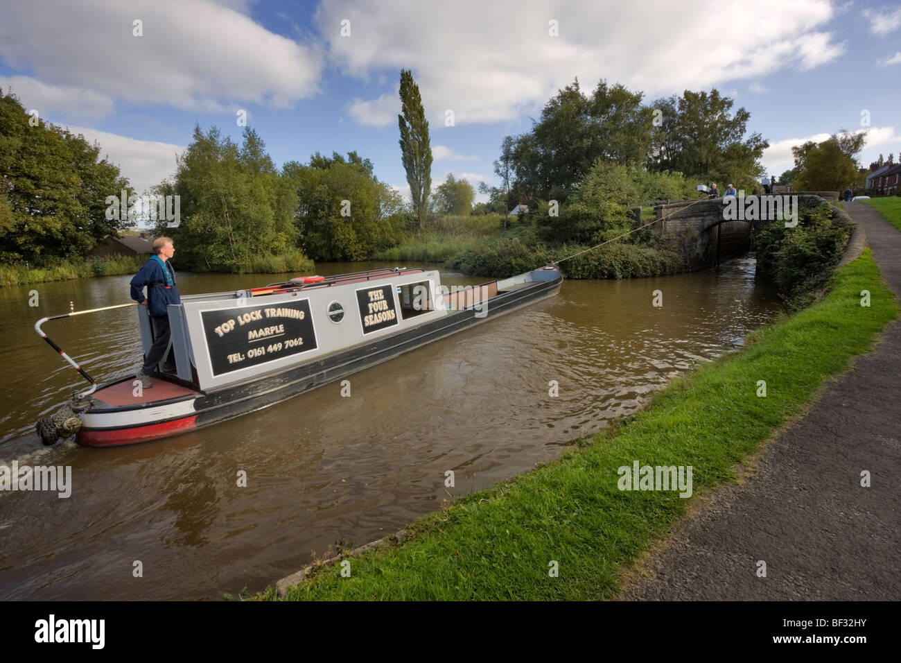 Marple canal flight hi-res stock photography and images - Alamy
