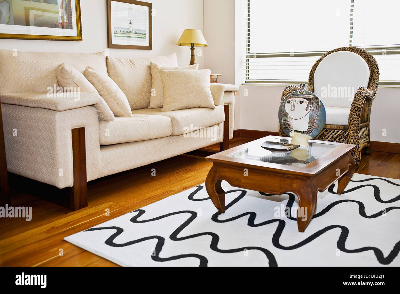Living quarters inside family hi-res stock photography and images - Alamy