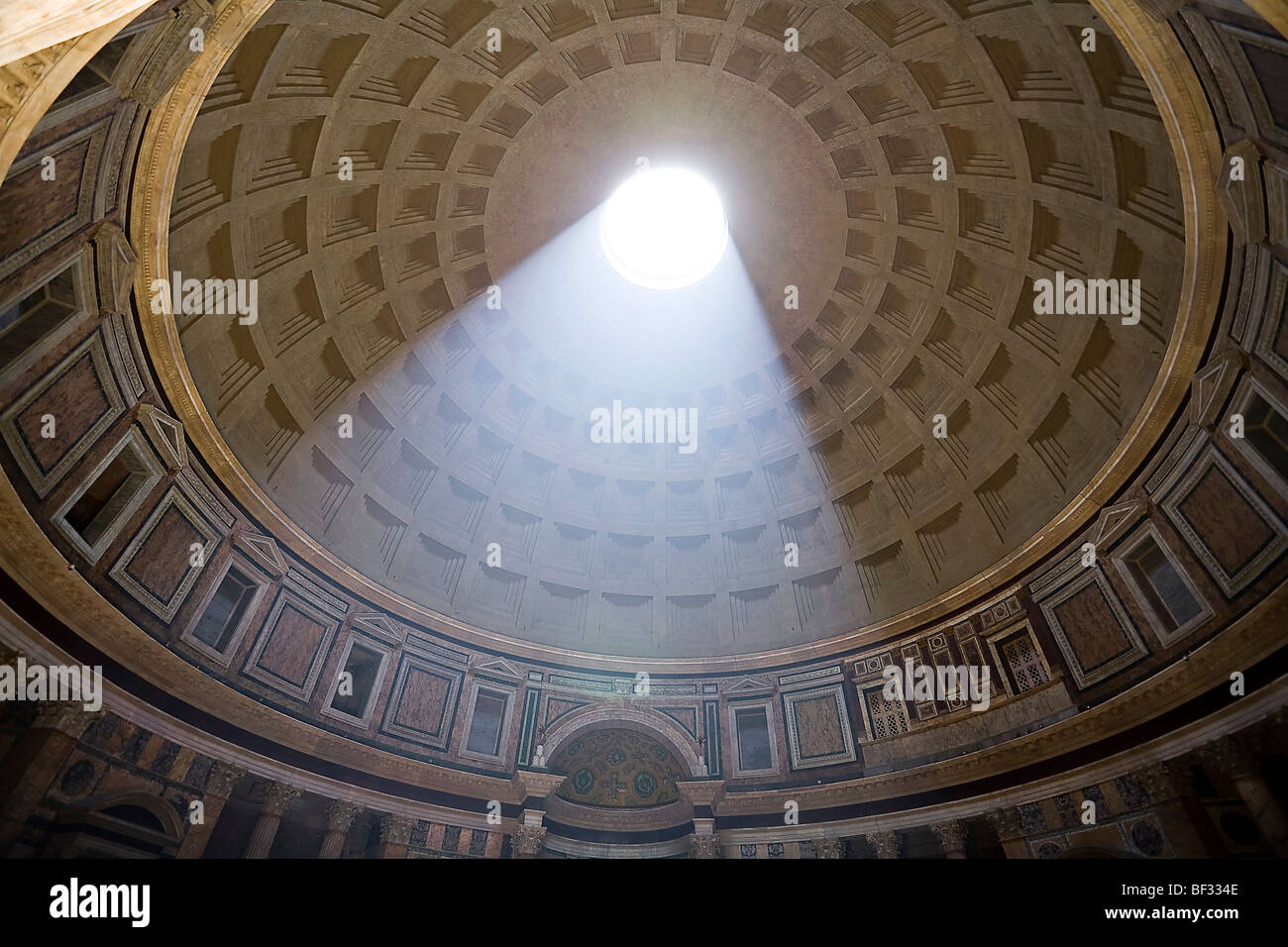 Italy, Rome - The Pantheon, dome with skylight Stock Photo - Alamy