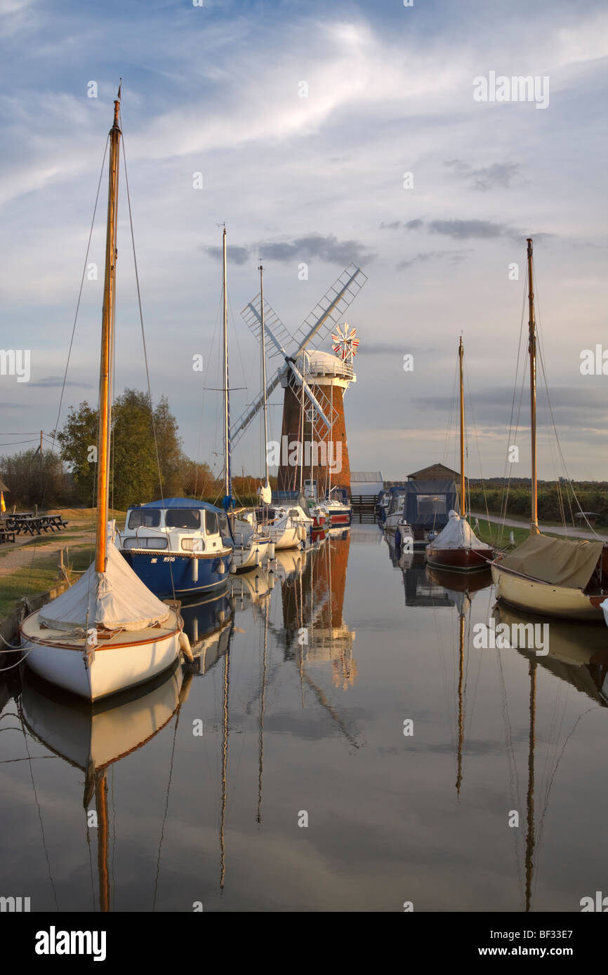 Horsey mere windpump hi-res stock photography and images - Alamy