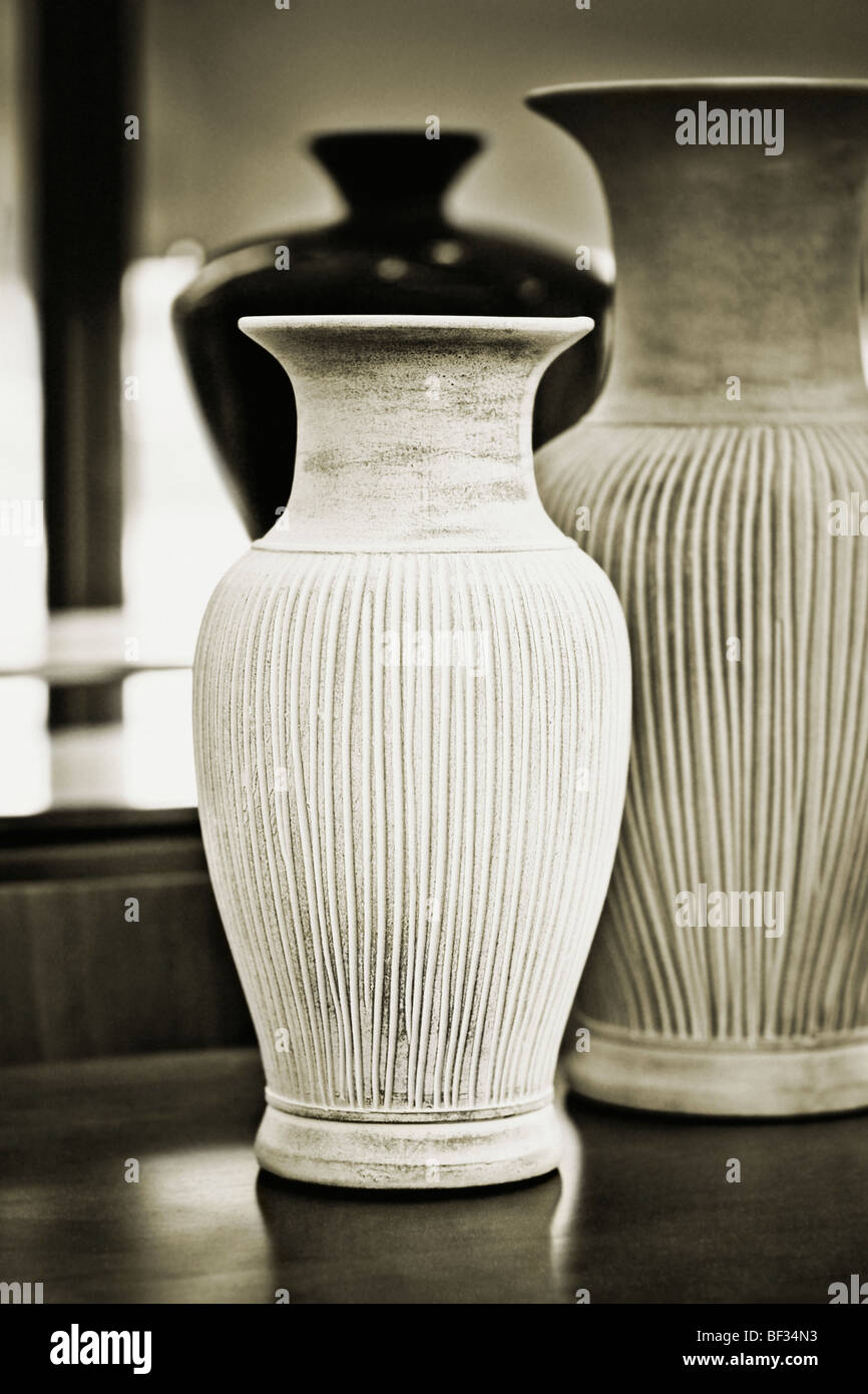 Two vases ceramics hi-res stock photography and images - Alamy