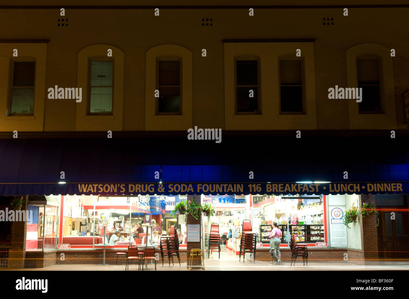 Old fashioned soda fountain hi-res stock photography and images - Alamy