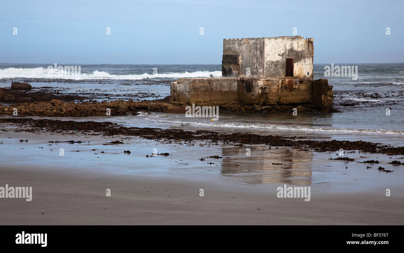 old harbour building Stock Photo - Alamy