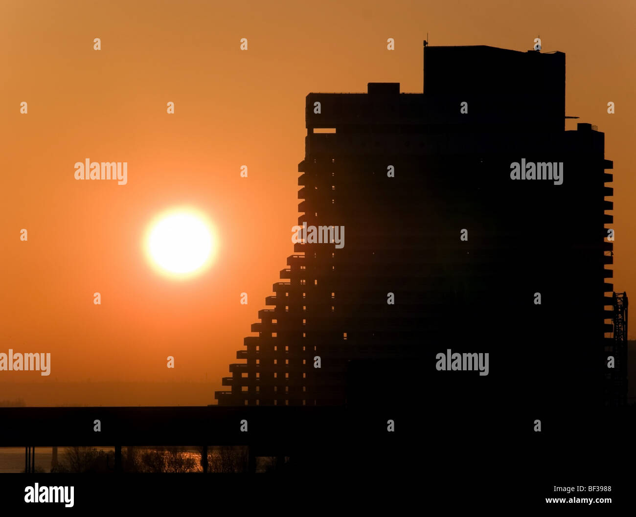 Orangeskyline hi-res stock photography and images - Alamy
