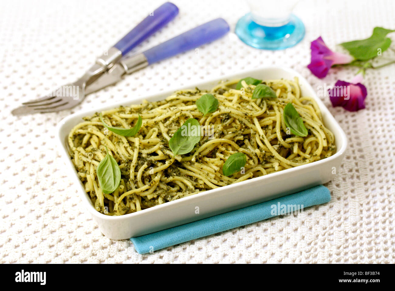 Spaghetti pesto italy hi-res stock photography and images - Alamy
