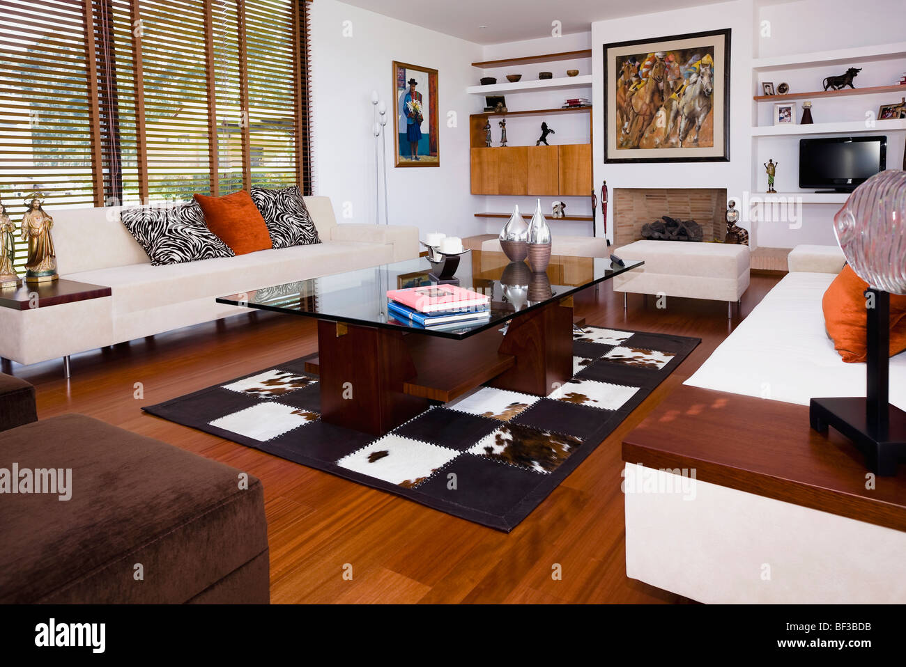 Interiors of a living room Stock Photo - Alamy