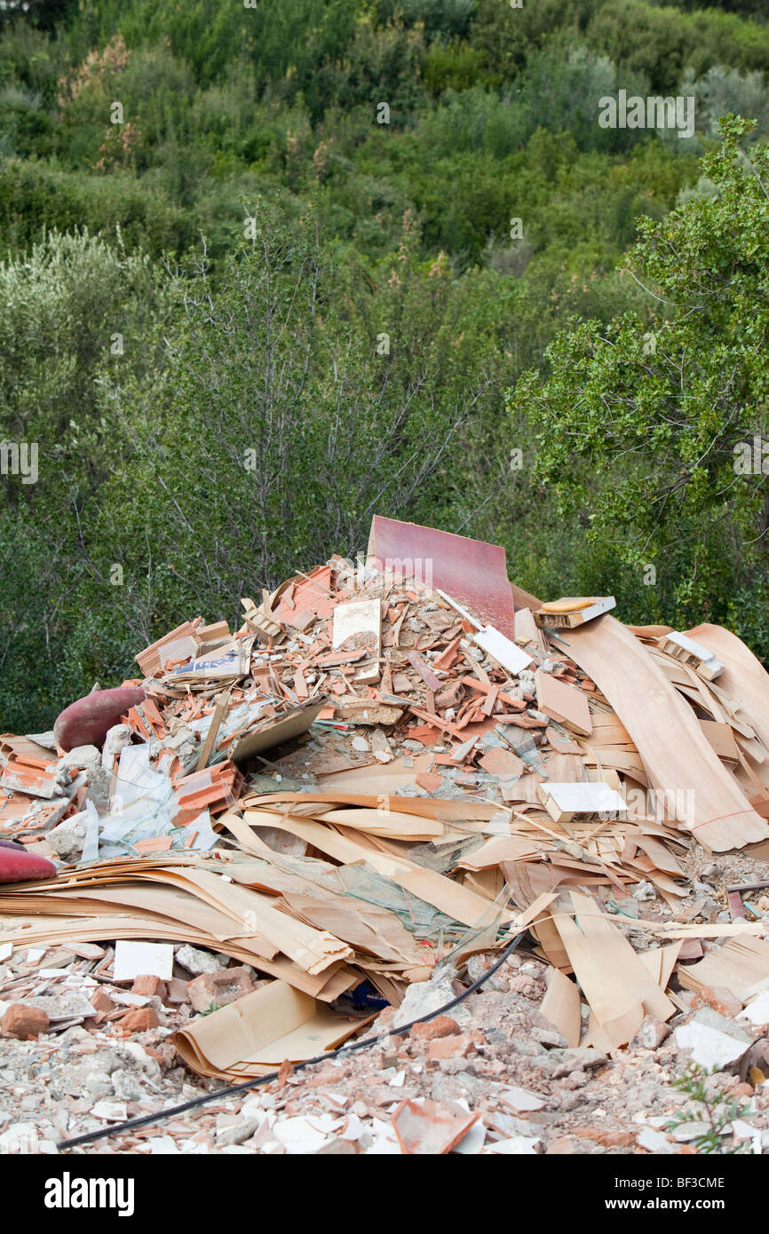 Tipped building hi-res stock photography and images - Alamy